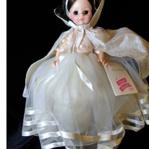 Madame Alexander | Toys | Madame Alexander Snow White Doll 2 | Poshmark
